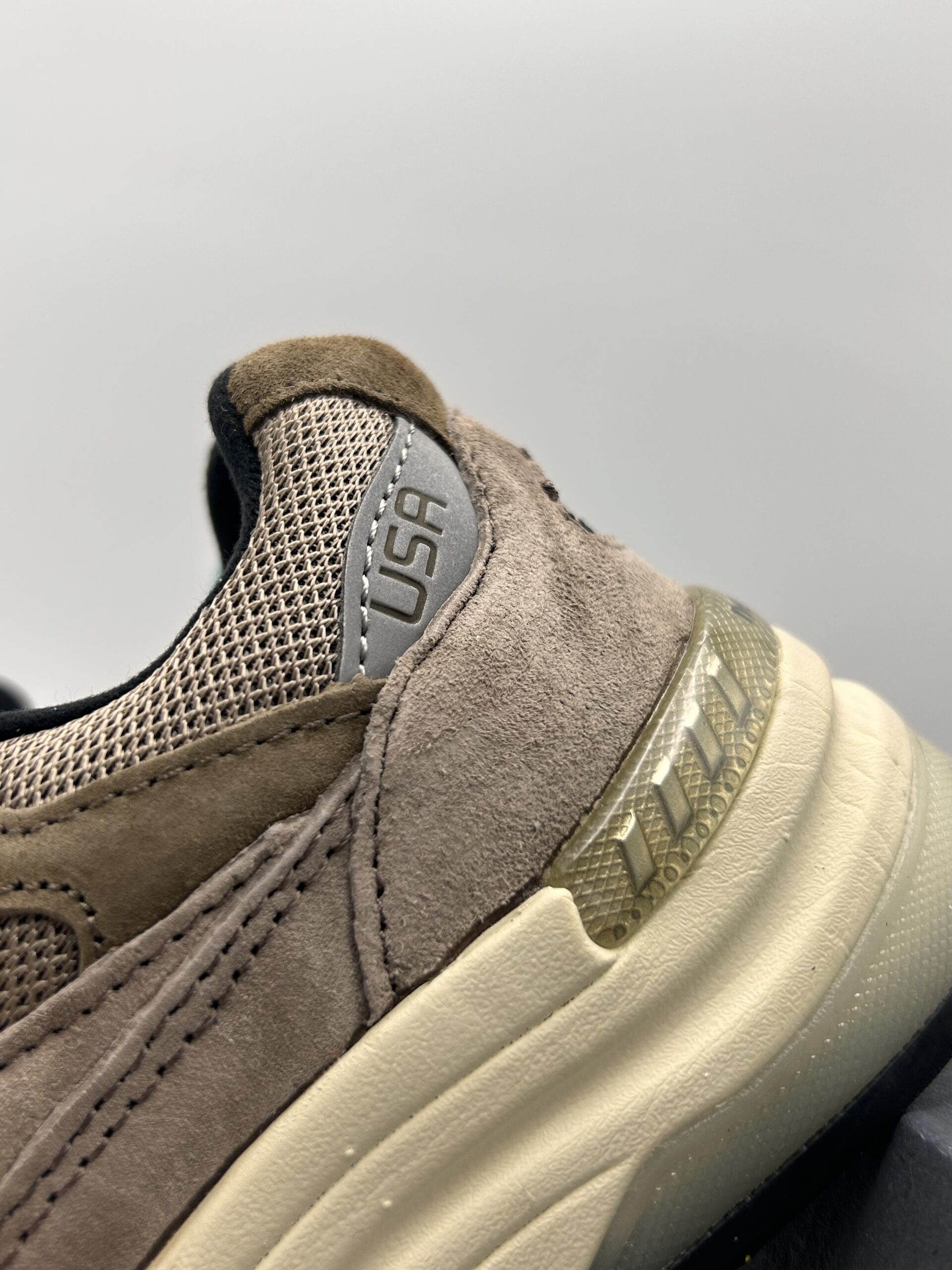 NB M992 Brown – kramponx.com